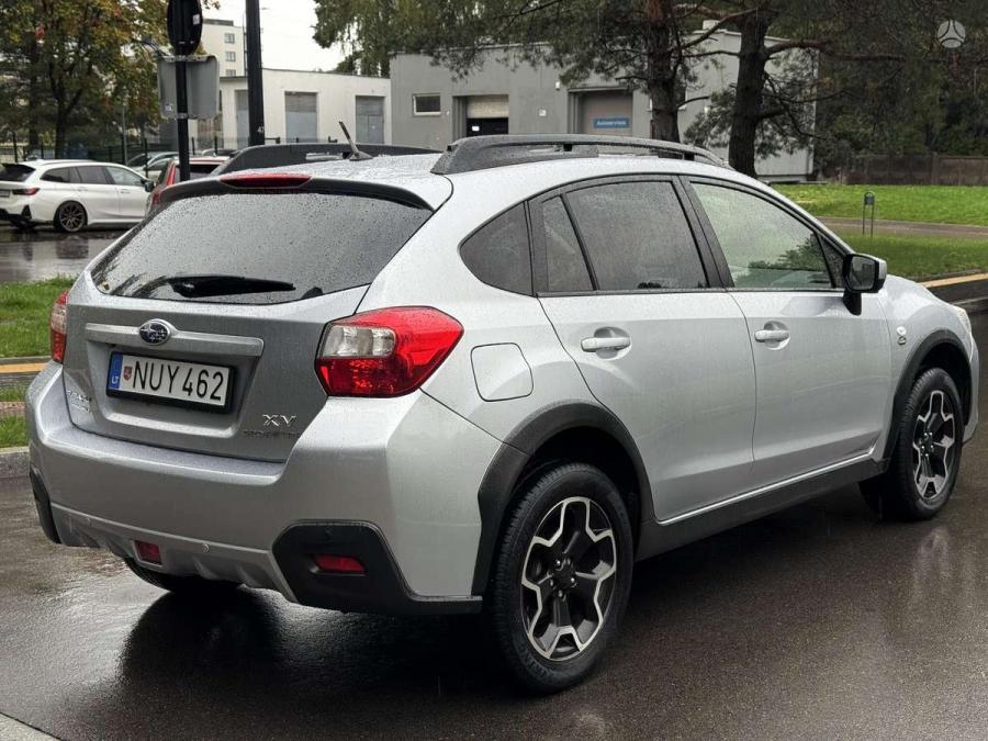 Pelēks Subaru XV 2015 Viļņa, ar dzinēja tilpumu 2.00 L un nobraukumu 97 tūkst. km par 7900 €, foto 4 vietnē AUTOMOTO.COM.LV