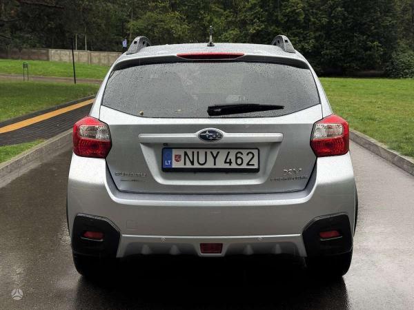 Subaru XV 2015 Viļņa vietnē Pelēks Subaru XV 2015 Viļņa, ar dzinēja tilpumu 2.00 L un nobraukumu 97 tūkst. km par 7900 €, foto 5 vietnē AUTOMOTO.COM.LV