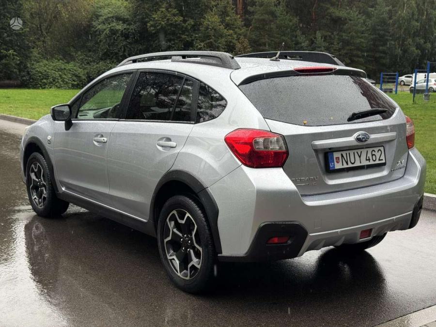 Pelēks Subaru XV 2015 Viļņa, ar dzinēja tilpumu 2.00 L un nobraukumu 97 tūkst. km par 7900 €, foto 6 vietnē AUTOMOTO.COM.LV