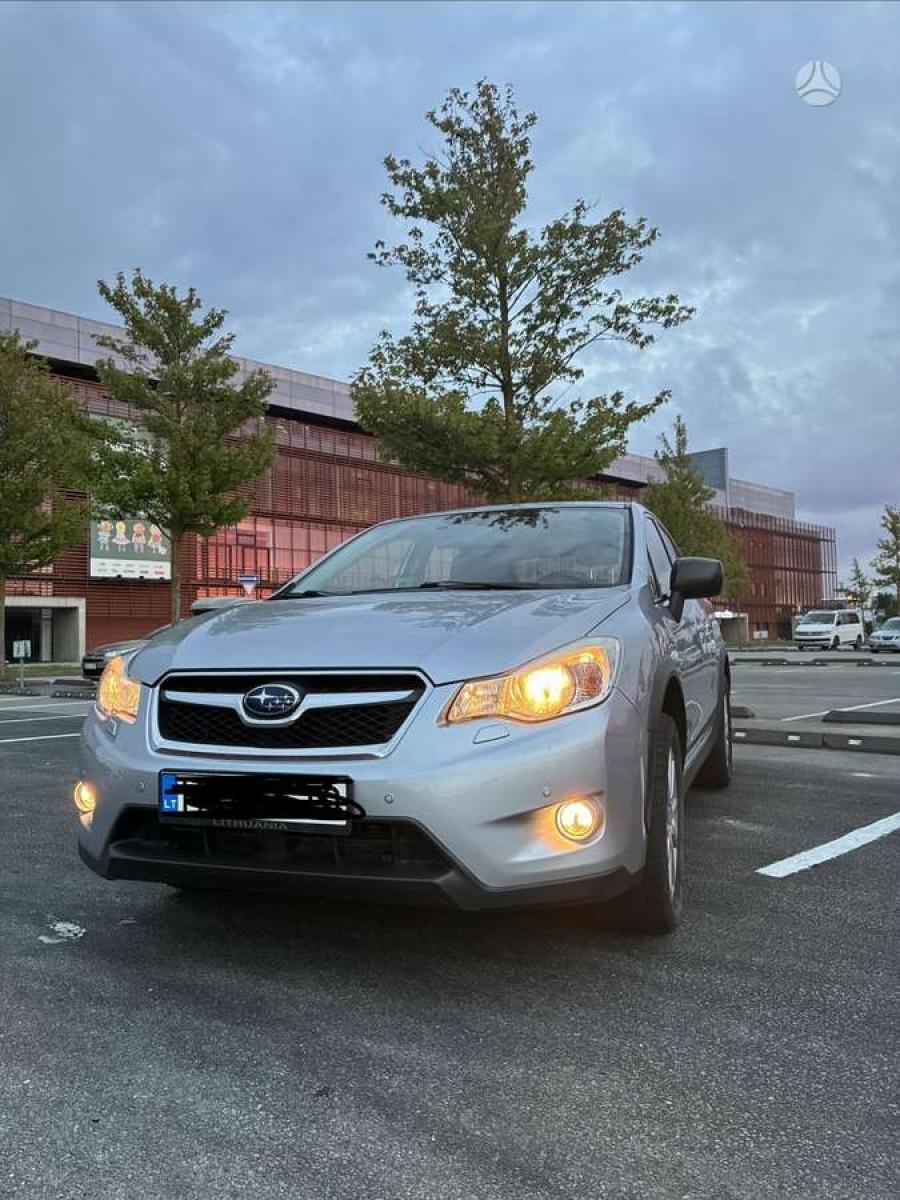 Grey Subaru XV 2015 in Taurage, with an engine capacity of 2.00 L and mileage of 138 thousand km for 5500 €, photo 5 on AUTOMOTO.COM.LV