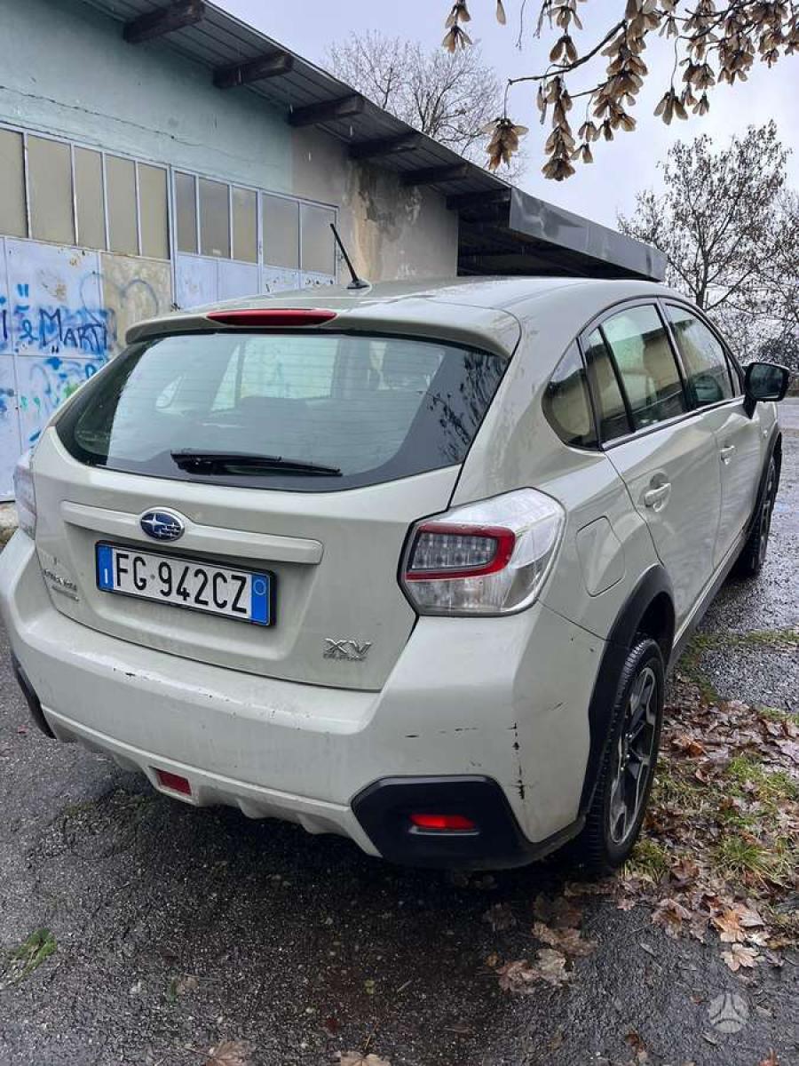 Pelēks Subaru XV 2017 Ukmergė, ar dzinēja tilpumu 1.60 L un nobraukumu 215 tūkst. km par 4650 €, foto 3 vietnē AUTOMOTO.COM.LV