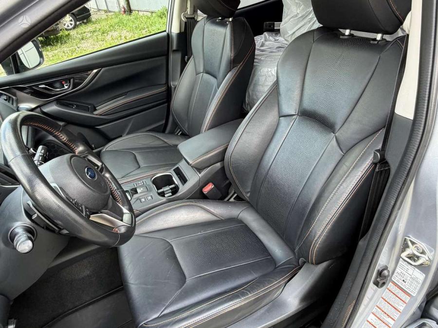 Grey Subaru XV 2018 in Kaunas, with an engine capacity of 2.00 L and mileage of 236 thousand km for 12900 €, photo 9 on AUTOMOTO.COM.LV