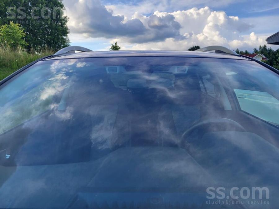 Grey Subaru XV 2018 in Riga, with an engine capacity of 2.00 L and mileage of 149 thousand km for 12500 €, photo 22 on AUTOMOTO.COM.LV