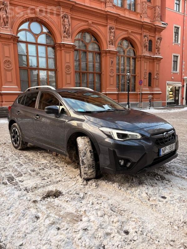 Pelēks Subaru XV 2023 Rīga, ar dzinēja tilpumu 1.60 L un nobraukumu 46 tūkst. km par 21500 €, foto 2 vietnē AUTOMOTO.COM.LV