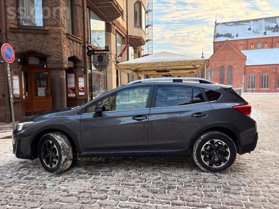 Grey Subaru XV 2023 in Riga, with an engine capacity of 1.60 L and mileage of 46 thousand km for 21500 €, photo 5 on AUTOMOTO.COM.LV