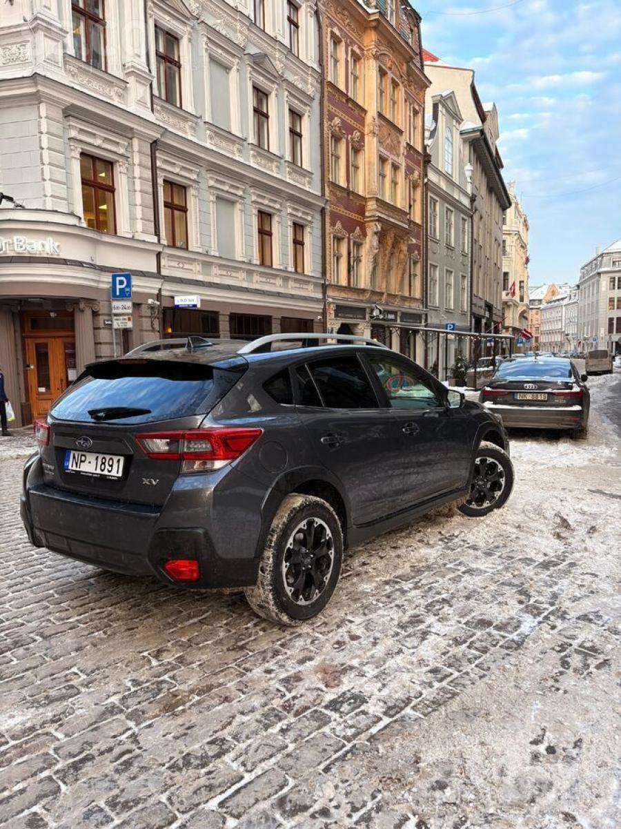 Grey Subaru XV 2023 in Riga, with an engine capacity of 1.60 L and mileage of 46 thousand km for 21500 €, photo 6 on AUTOMOTO.COM.LV