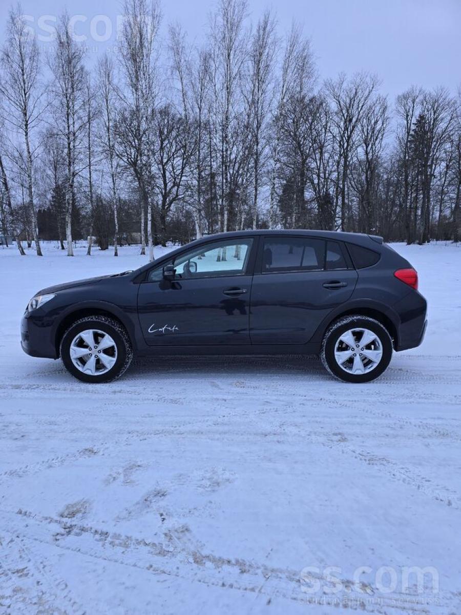 Grey Subaru XV 2012 in Cesis, with an engine capacity of 2.00 L and mileage of 198 thousand km for 9200 €, photo 2 on AUTOMOTO.COM.LV