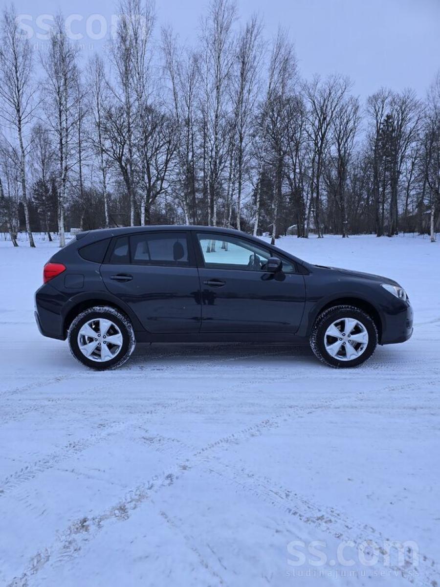 Grey Subaru XV 2012 in Cesis, with an engine capacity of 2.00 L and mileage of 198 thousand km for 9200 €, photo 6 on AUTOMOTO.COM.LV