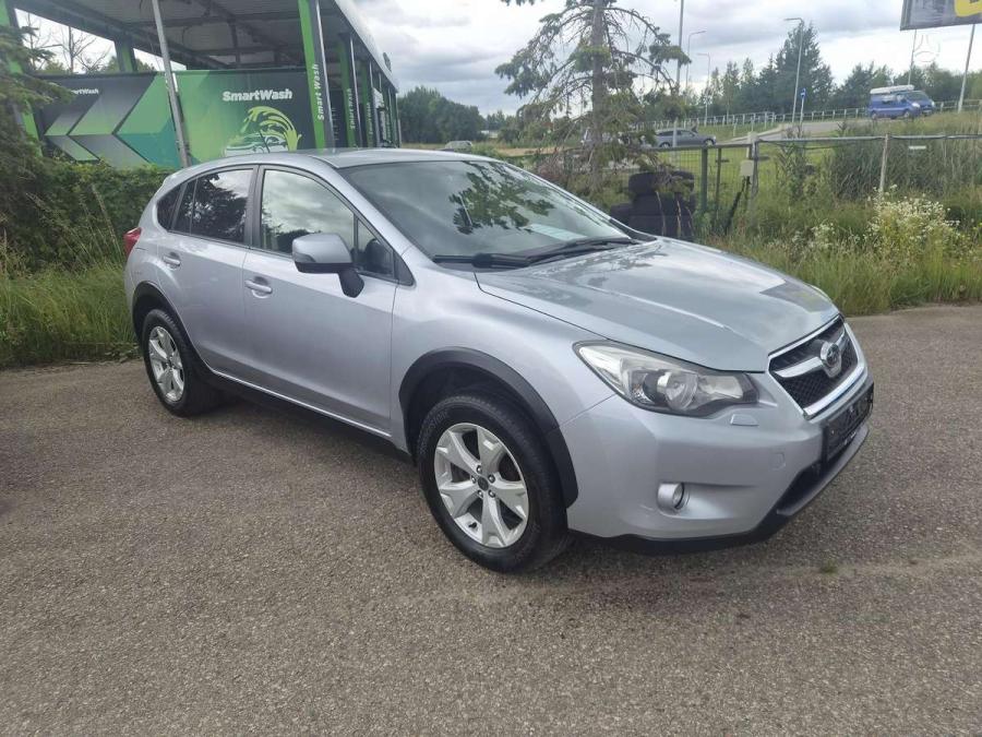 Pelēks Subaru XV 2012 Utena, ar dzinēja tilpumu 2.00 L un nobraukumu 185 tūkst. km par 6750 €, foto 4 vietnē AUTOMOTO.COM.LV