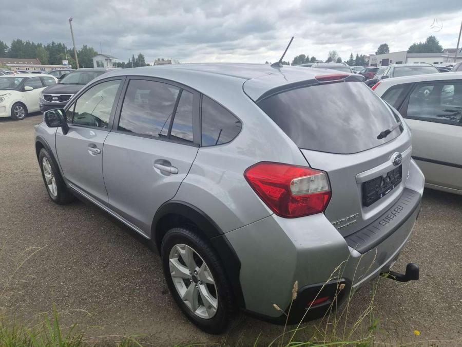 Pelēks Subaru XV 2012 Utena, ar dzinēja tilpumu 2.00 L un nobraukumu 185 tūkst. km par 6750 €, foto 5 vietnē AUTOMOTO.COM.LV