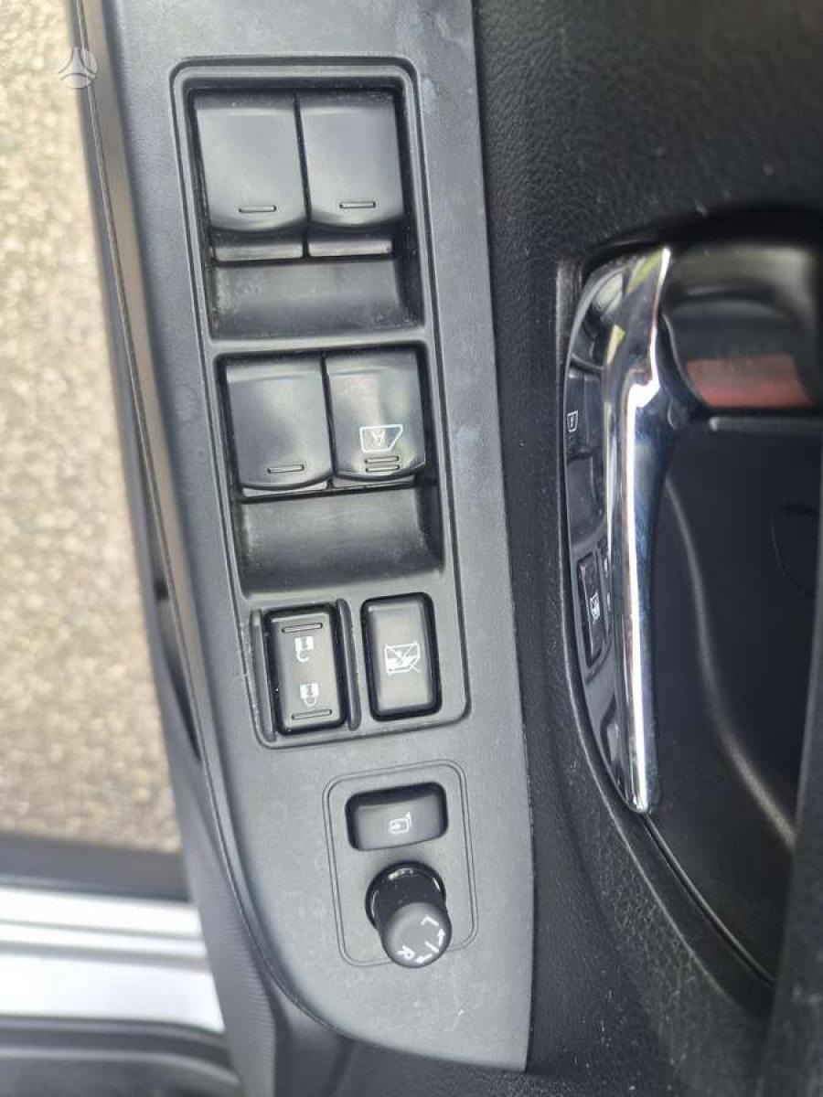 Pelēks Subaru XV 2012 Utena, ar dzinēja tilpumu 2.00 L un nobraukumu 185 tūkst. km par 6750 €, foto 12 vietnē AUTOMOTO.COM.LV