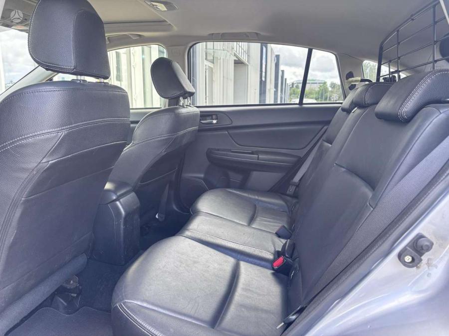 Pelēks Subaru XV 2013 Viļņa, ar dzinēja tilpumu 2.00 L un nobraukumu 273 tūkst. km par 6900 €, foto 10 vietnē AUTOMOTO.COM.LV