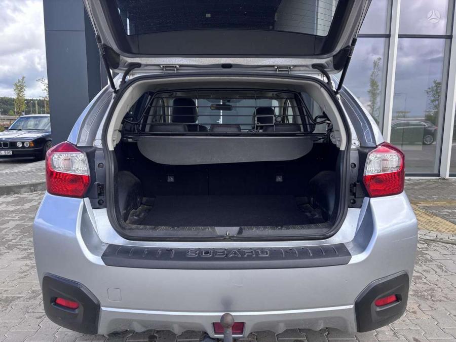 Pelēks Subaru XV 2013 Viļņa, ar dzinēja tilpumu 2.00 L un nobraukumu 273 tūkst. km par 6900 €, foto 14 vietnē AUTOMOTO.COM.LV