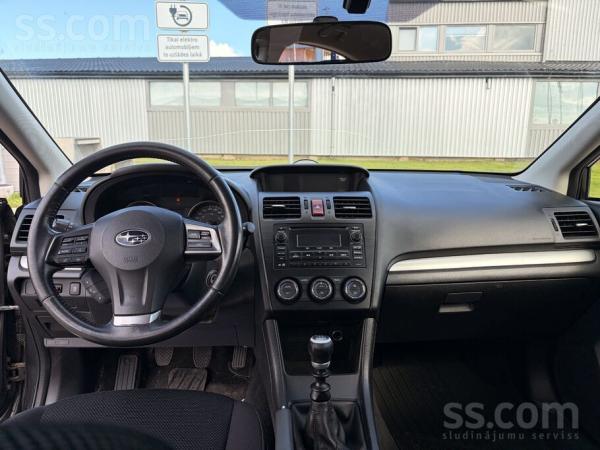 Pelēks Subaru XV 2013 Cēsis, ar dzinēja tilpumu 2.00 L un nobraukumu 265 tūkst. km par 4700 €, foto 6 vietnē AUTOMOTO.COM.LV