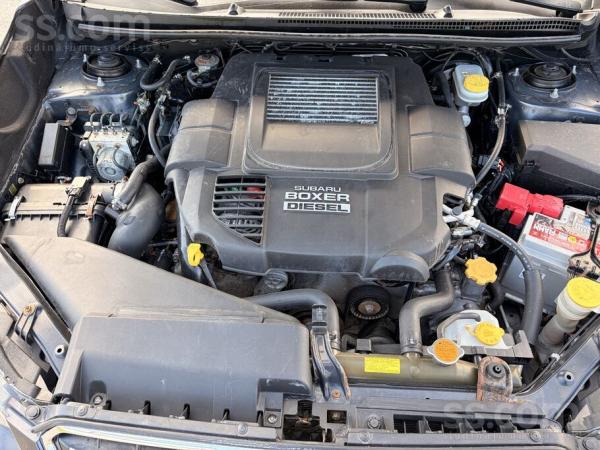 Pelēks Subaru XV 2013 Cēsis, ar dzinēja tilpumu 2.00 L un nobraukumu 265 tūkst. km par 4700 €, foto 10 vietnē AUTOMOTO.COM.LV