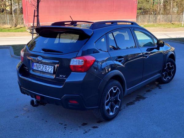 Pelēks Subaru XV 2015 Viļņa, ar dzinēja tilpumu 2.00 L un nobraukumu 352 tūkst. km par 7650 €, foto 4 vietnē AUTOMOTO.COM.LV