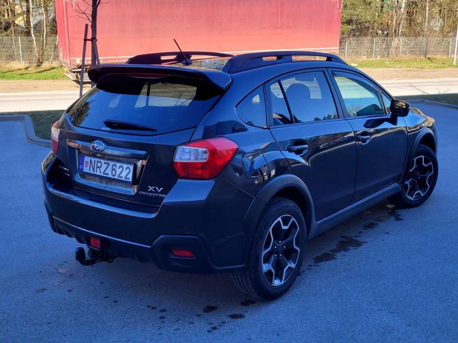 Grey Subaru XV 2015 in Vilnius, with an engine capacity of 2.00 L and mileage of 352 thousand km for 7650 €, photo 5 on AUTOMOTO.COM.LV