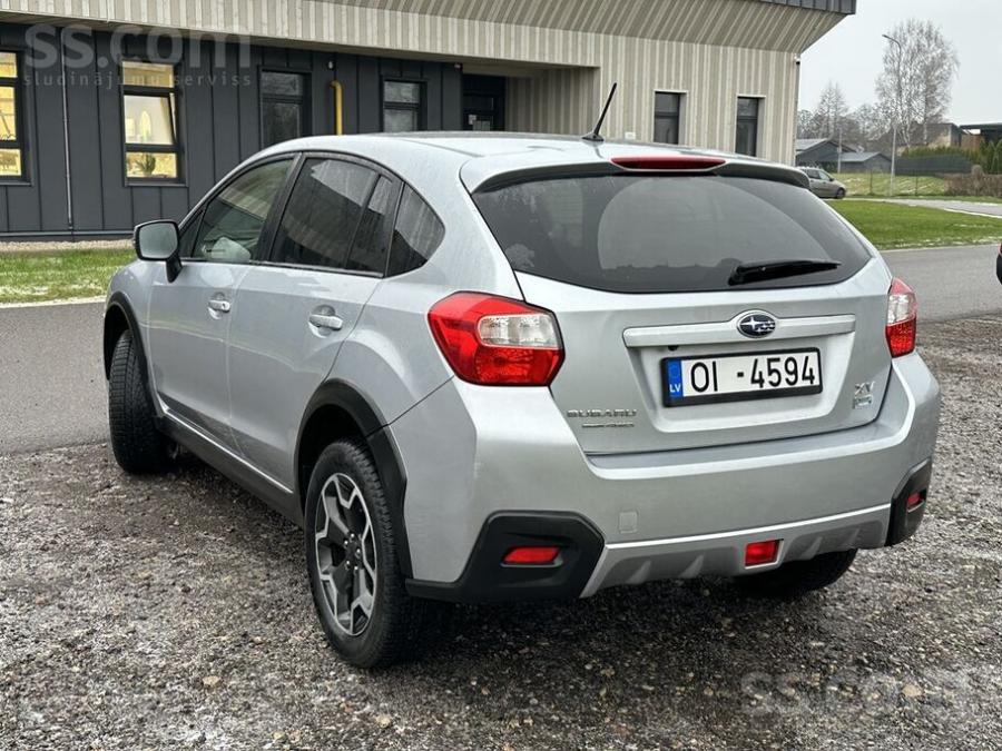 Pelēks Subaru XV 2015 Rīga, ar dzinēja tilpumu 2.00 L un nobraukumu 184 tūkst. km par 6200 €, foto 5 vietnē AUTOMOTO.COM.LV