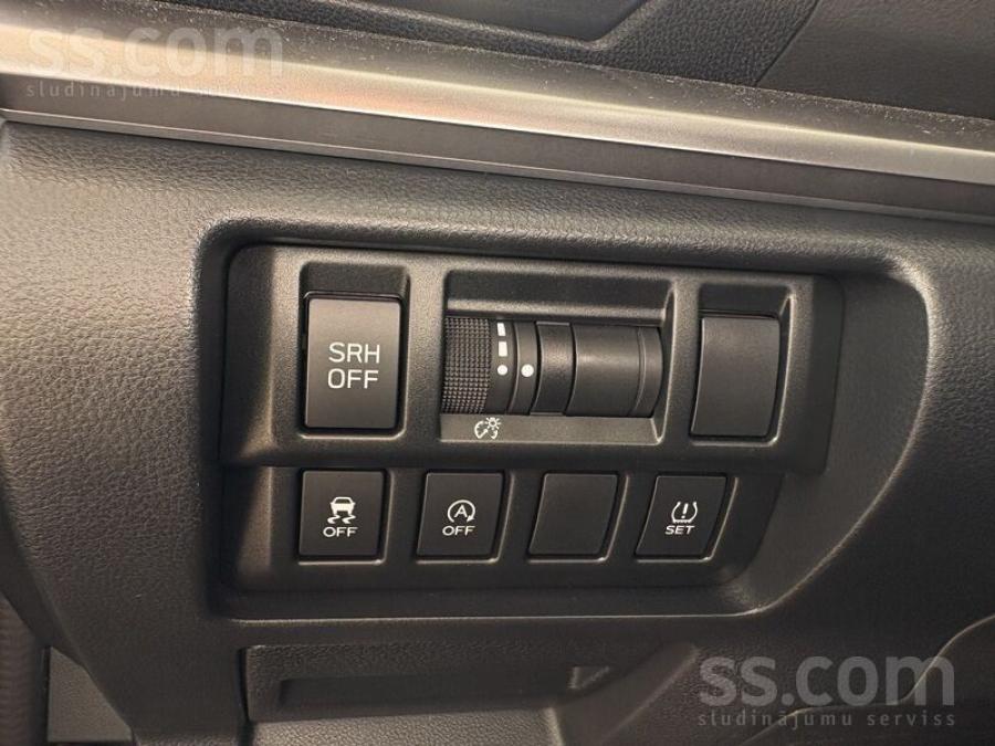 Grey Subaru XV 2018 in Riga, with an engine capacity of 2.00 L and mileage of 135 thousand km for 17000 €, photo 16 on AUTOMOTO.COM.LV