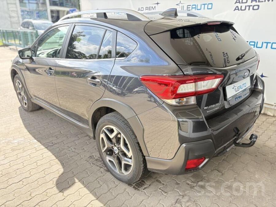 Pelēks Subaru XV 2018 Rīga, ar dzinēja tilpumu 2.00 L un nobraukumu 135 tūkst. km par 17000 €, foto 4 vietnē AUTOMOTO.COM.LV