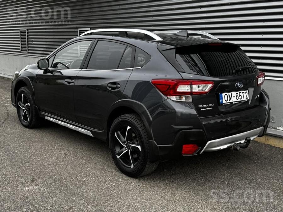 Grey Subaru XV 2019 in Riga, with an engine capacity of 1.60 L and mileage of 94 thousand km for 14900 €, photo 4 on AUTOMOTO.COM.LV