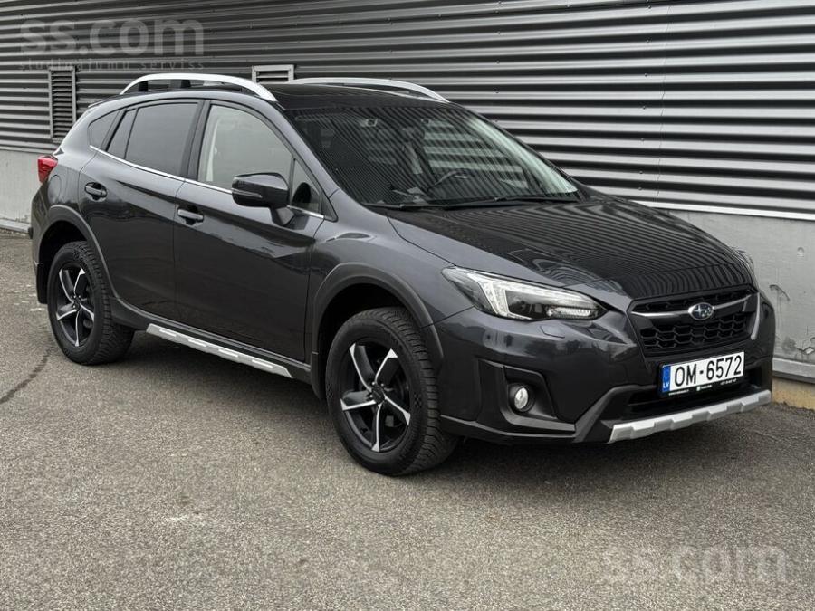 Grey Subaru XV 2019 in Riga, with an engine capacity of 1.60 L and mileage of 94 thousand km for 14900 €, photo 8 on AUTOMOTO.COM.LV