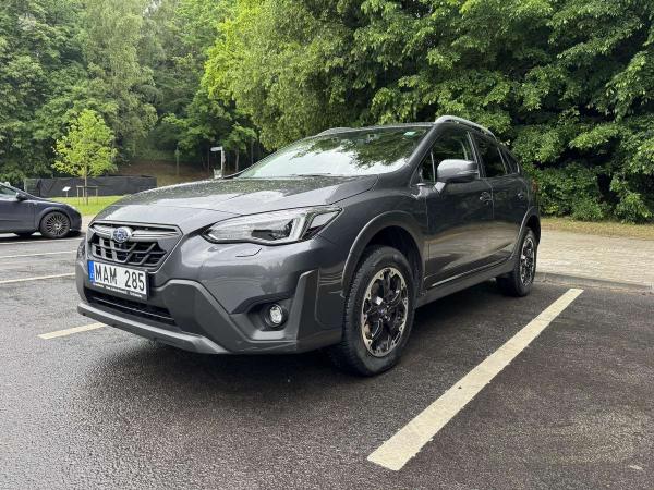 Grey Subaru XV 2021 in Kaunas, with an engine capacity of 1.60 L and mileage of 89 thousand km for 17500 €, photo 1 on AUTOMOTO.COM.LV