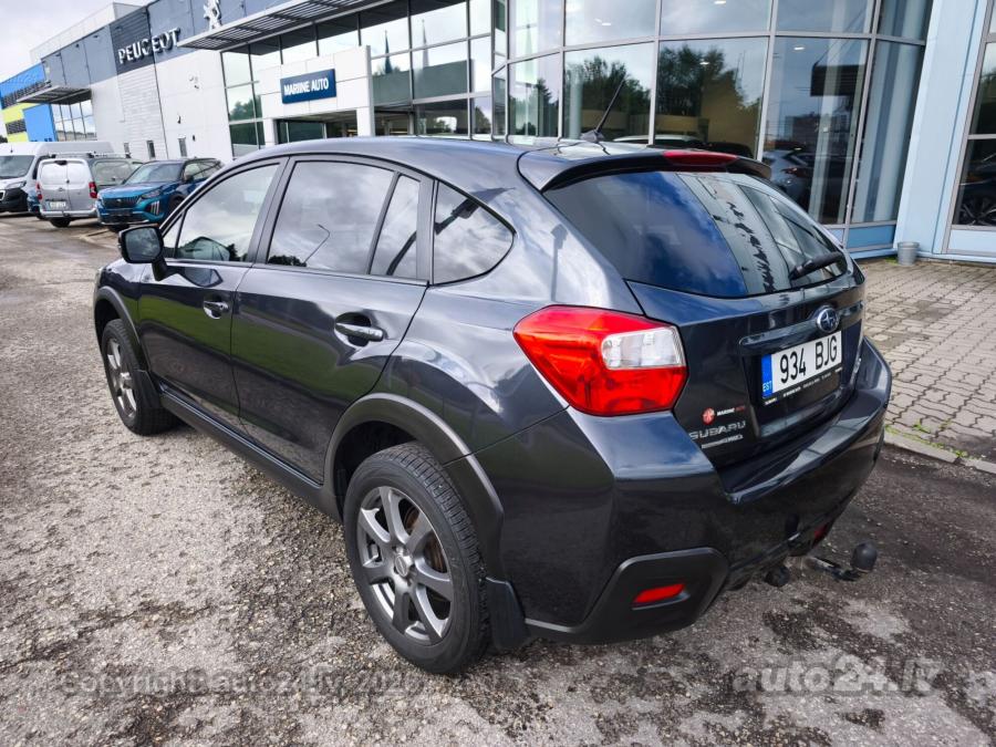 Pelēks Subaru XV 2013 Pērnava, ar dzinēja tilpumu 2.00 L un nobraukumu 153 tūkst. km par 7900 €, foto 5 vietnē AUTOMOTO.COM.LV