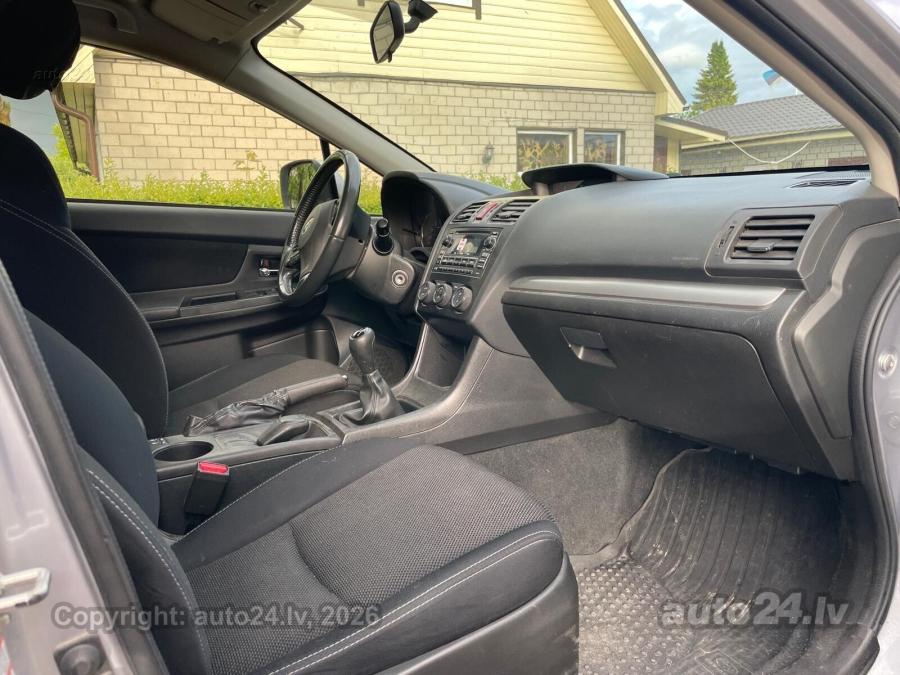 Grey Subaru XV 2013 in Jogeva, with an engine capacity of 1.60 L and mileage of 140 thousand km for 7000 €, photo 9 on AUTOMOTO.COM.LV