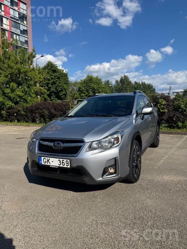 Subaru XV 2017 in Riga, with an engine capacity of 2.00 L and mileage of 114 thousand km for 13800 €, photo 1 on AUTOMOTO.COM.LV