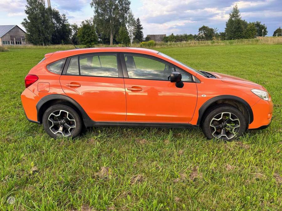 Oranžs Subaru XV 2013 Viļņa, ar dzinēja tilpumu 1.60 L un nobraukumu 225 tūkst. km par 6700 €, foto 3 vietnē AUTOMOTO.COM.LV