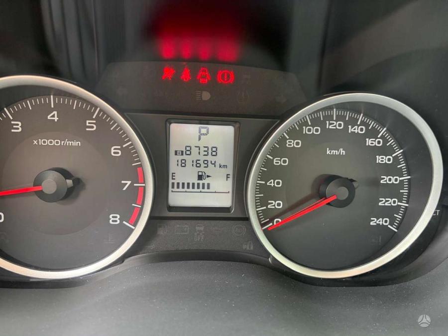 Orange Subaru XV 2014 in Vilnius, with an engine capacity of 2.00 L and mileage of 182 thousand km for 9290 €, photo 14 on AUTOMOTO.COM.LV