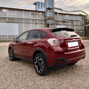 Red Subaru XV 2017 in Vilnius, with an engine capacity of 2.00 L and mileage of 85 thousand km for 15900 €, photo 5 on AUTOMOTO.COM.LV