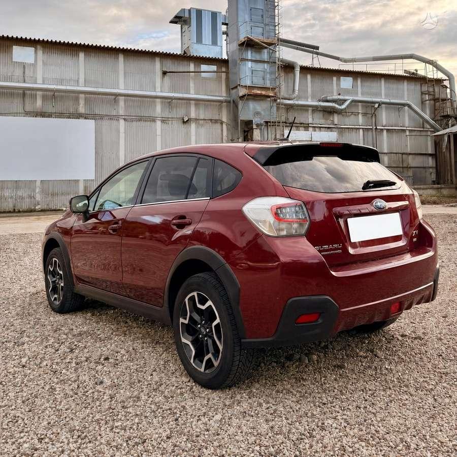 Red Subaru XV 2017 in Vilnius, with an engine capacity of 2.00 L and mileage of 85 thousand km for 15900 €, photo 5 on AUTOMOTO.COM.LV