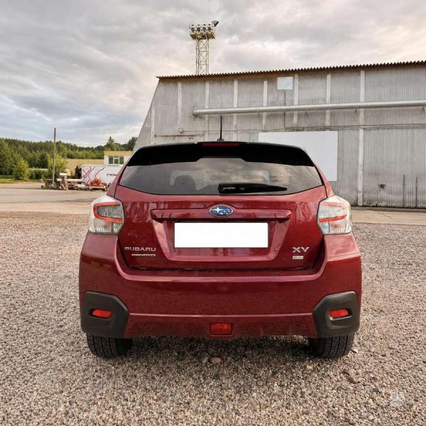 Red Subaru XV 2017 in Vilnius, with an engine capacity of 2.00 L and mileage of 85 thousand km for 15900 €, photo 6 on AUTOMOTO.COM.LV