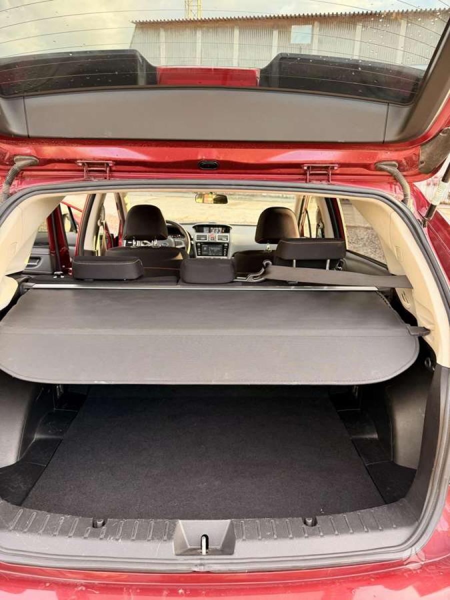 Red Subaru XV 2017 in Vilnius, with an engine capacity of 2.00 L and mileage of 85 thousand km for 15900 €, photo 15 on AUTOMOTO.COM.LV