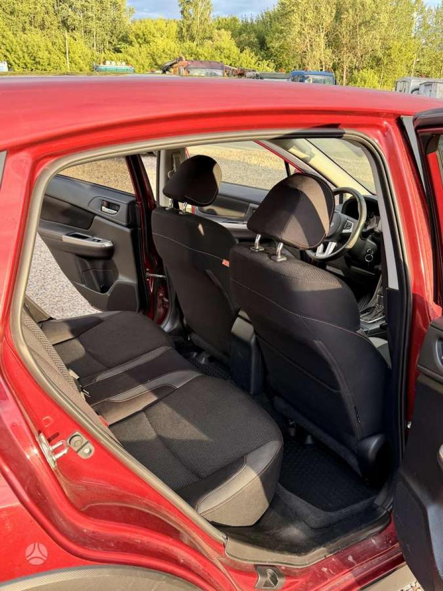 Red Subaru XV 2017 in Vilnius, with an engine capacity of 2.00 L and mileage of 85 thousand km for 15900 €, photo 18 on AUTOMOTO.COM.LV
