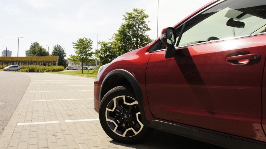 Red Subaru XV 2017 in Vilnius, with an engine capacity of 2.00 L and mileage of 113 thousand km for 14000 €, photo 5 on AUTOMOTO.COM.LV