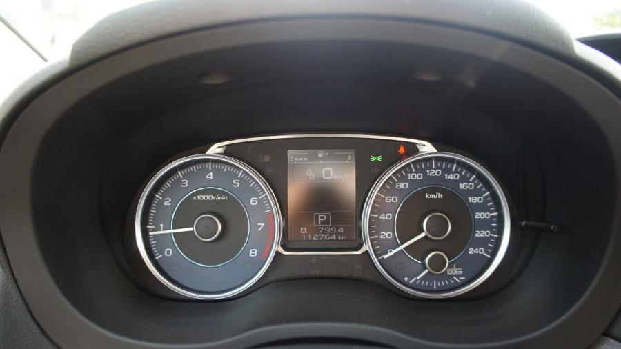 Red Subaru XV 2017 in Vilnius, with an engine capacity of 2.00 L and mileage of 113 thousand km for 14000 €, photo 12 on AUTOMOTO.COM.LV