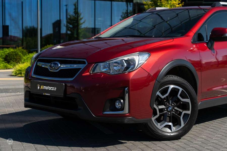 Red Subaru XV 2017 in Vilnius, with an engine capacity of 2.00 L and mileage of 115 thousand km for 12950 €, photo 3 on AUTOMOTO.COM.LV