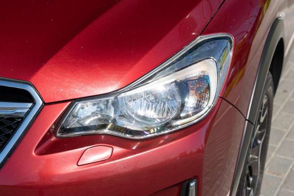 Red Subaru XV 2017 in Vilnius, with an engine capacity of 2.00 L and mileage of 115 thousand km for 12950 €, photo 7 on AUTOMOTO.COM.LV