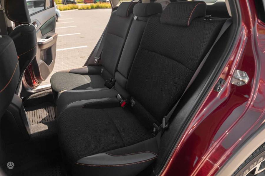 Red Subaru XV 2017 in Vilnius, with an engine capacity of 2.00 L and mileage of 115 thousand km for 12950 €, photo 20 on AUTOMOTO.COM.LV