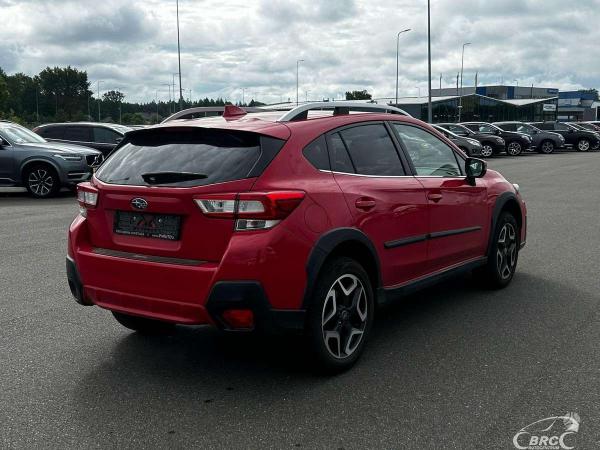Red Subaru XV 2018 in Vilnius, with an engine capacity of 2.00 L and mileage of 109 thousand km for 14900 €, photo 3 on AUTOMOTO.COM.LV