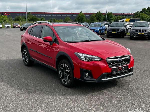 Red Subaru XV 2018 in Vilnius, with an engine capacity of 2.00 L and mileage of 109 thousand km for 14900 €, photo 4 on AUTOMOTO.COM.LV