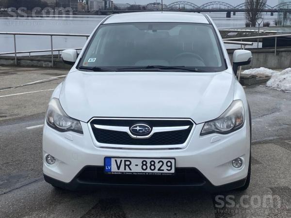 White Subaru XV 2012 in Riga, with an engine capacity of 2.00 L and mileage of 253 thousand km for 9750 €, photo 2 on AUTOMOTO.COM.LV