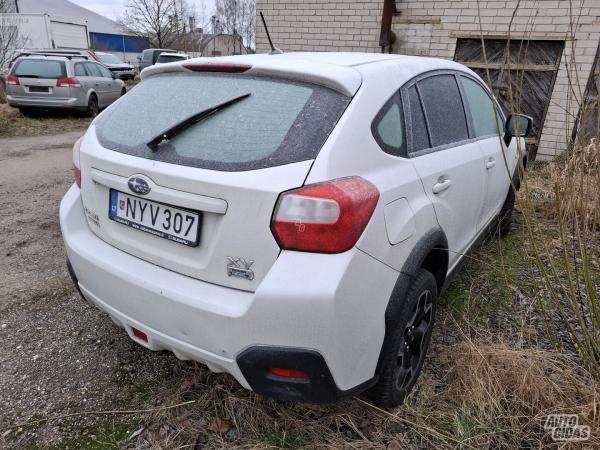 White Subaru XV 2012 in Kupiskis, with an engine capacity of 2.00 L and mileage of 375 thousand km for 1750 €, photo 6 on AUTOMOTO.COM.LV