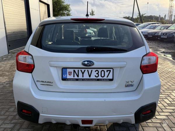 White Subaru XV 2012 in Vilnius, with an engine capacity of 2.00 L and mileage of 379 thousand km for 1450 €, photo 6 on AUTOMOTO.COM.LV