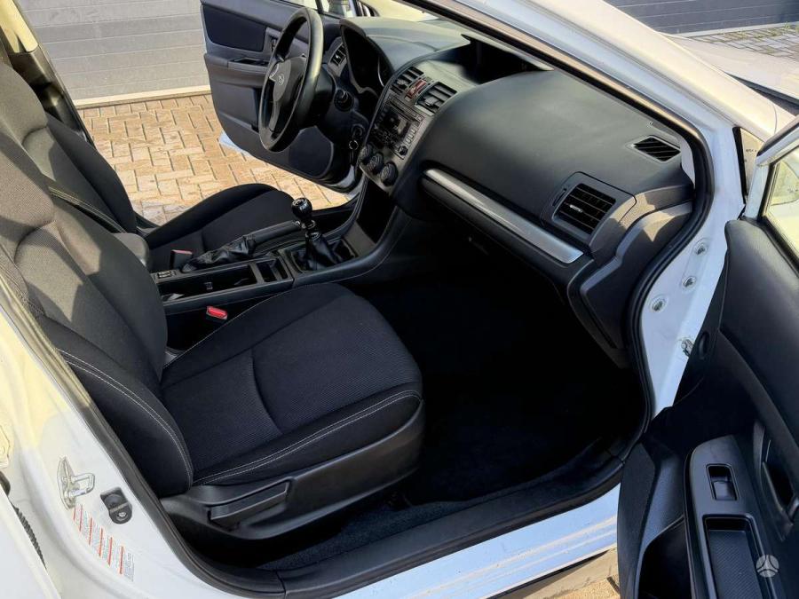 Balts Subaru XV 2012 Viļņa, ar dzinēja tilpumu 2.00 L un nobraukumu 379 tūkst. km par 1450 €, foto 17 vietnē AUTOMOTO.COM.LV