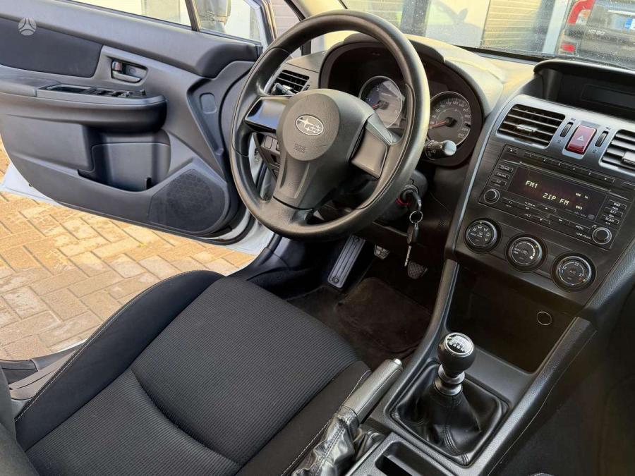 Balts Subaru XV 2012 Viļņa, ar dzinēja tilpumu 2.00 L un nobraukumu 379 tūkst. km par 1450 €, foto 20 vietnē AUTOMOTO.COM.LV
