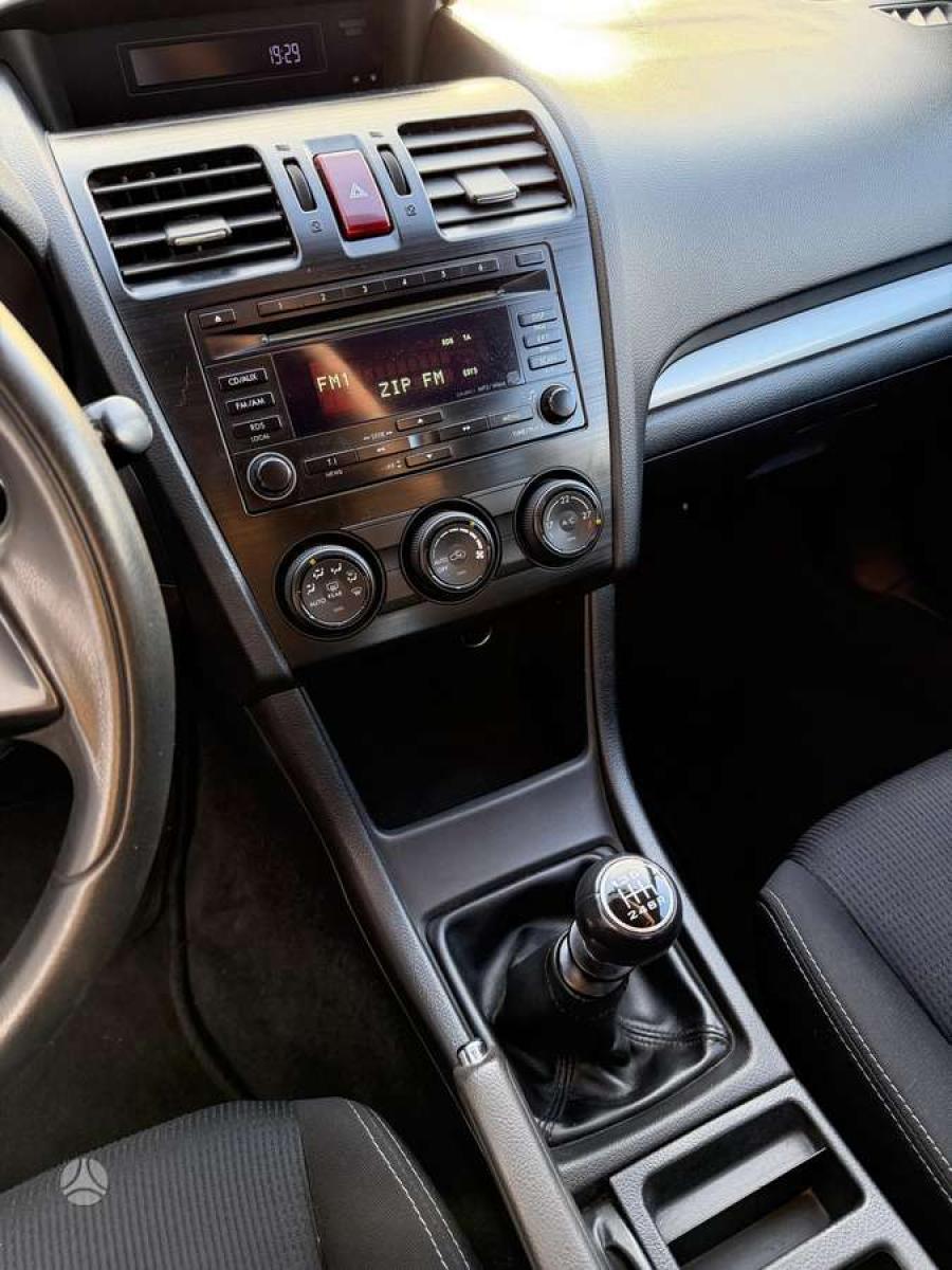 Balts Subaru XV 2012 Viļņa, ar dzinēja tilpumu 2.00 L un nobraukumu 379 tūkst. km par 1450 €, foto 22 vietnē AUTOMOTO.COM.LV